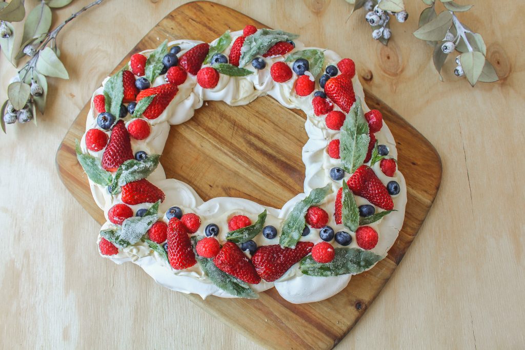 Christmas Pavlova Wreath Recipe | HelloFresh Blog